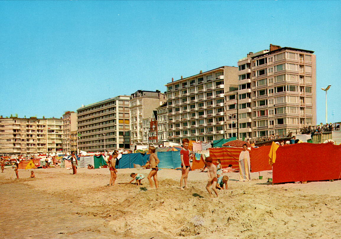 Postkaart : Strand en Zeedijk Mariakerke | De Plate